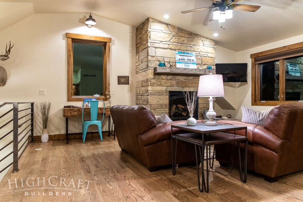 Guest Bunkhouse Over Garage