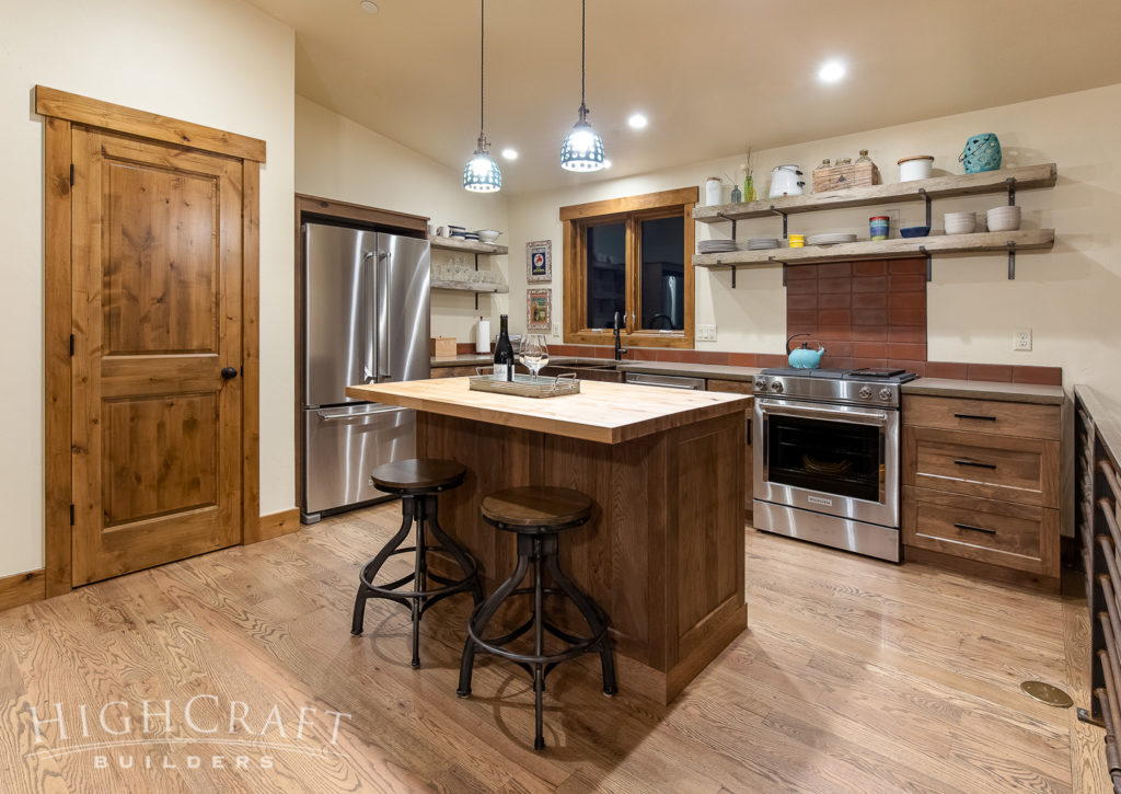 Guest Bunkhouse Over Garage