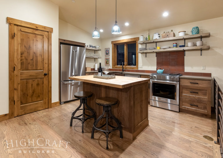 Guest Bunkhouse Over Garage