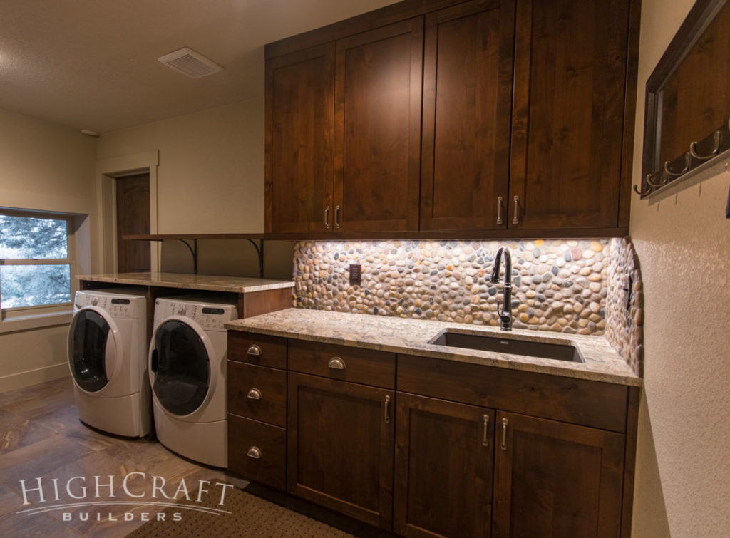 11 Must-Have Mudrooms