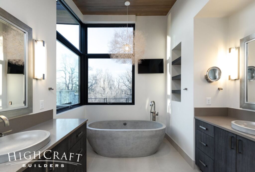 16 Beautiful Master Bathrooms